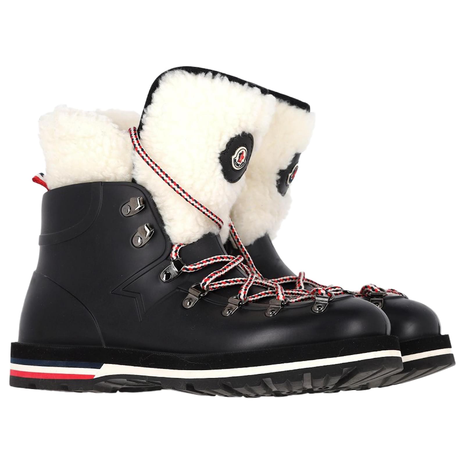 Moncler inaya boot store
