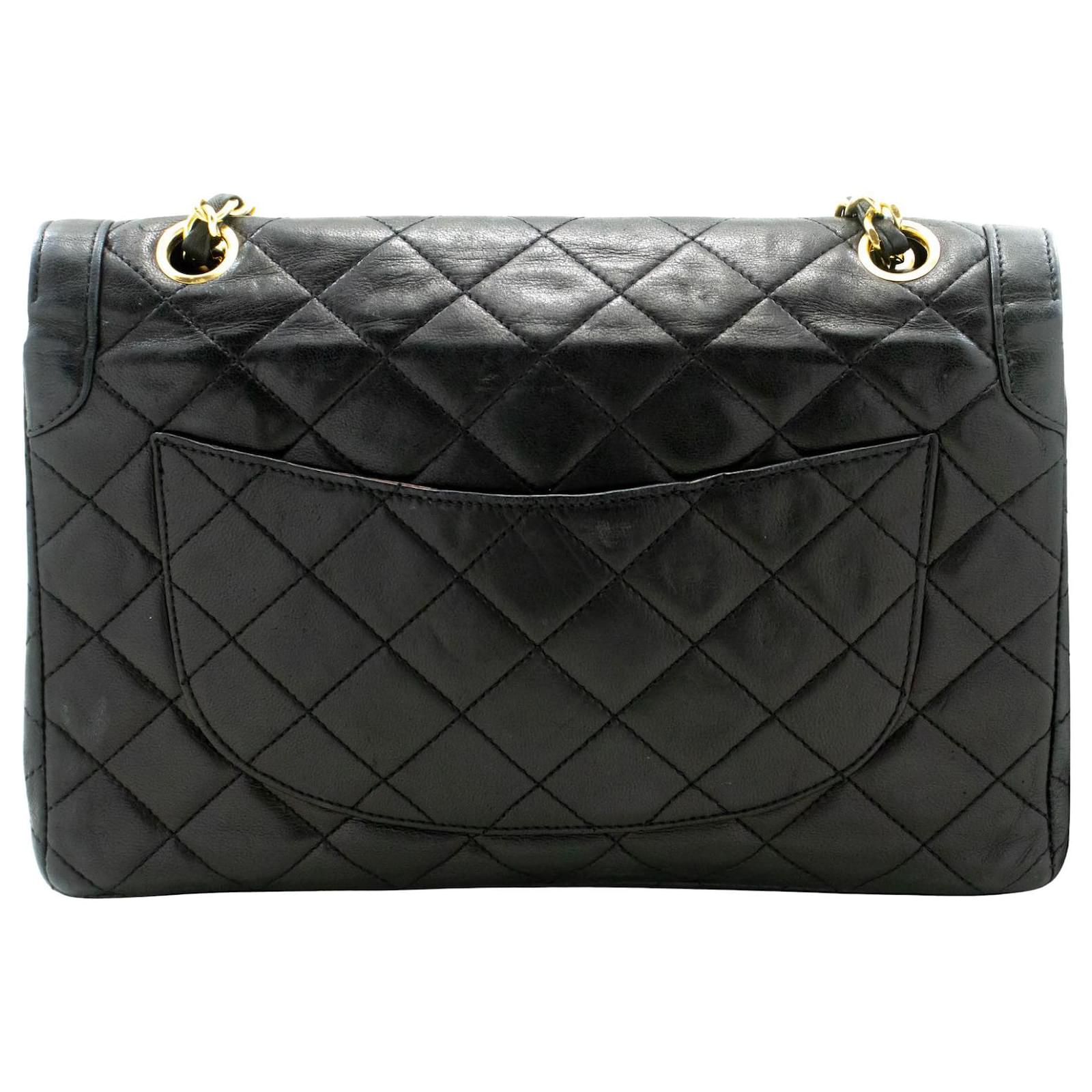 Chanel Flap bag Black Leather ref.1854496 - Joli Closet