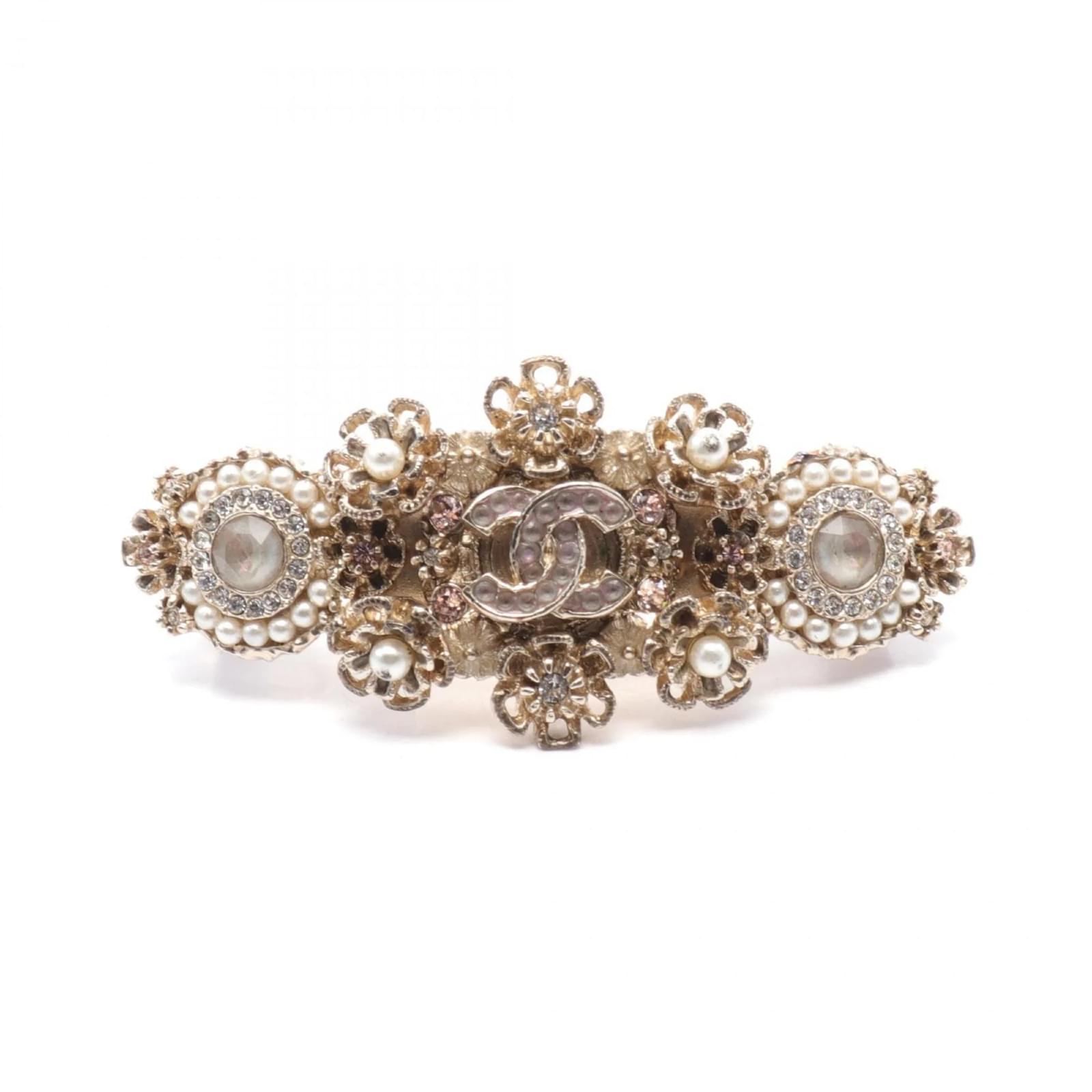Chanel Coco Mark Barrette White Golden Gold-plated ref.1857698 - Joli ...