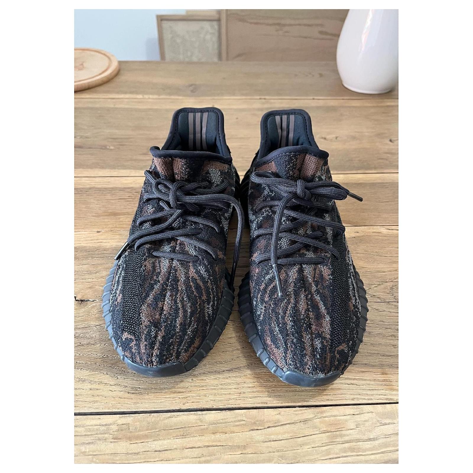 Adidas Yeezy Boost 350 V2 MX Rock Brown Black Cloth ref.1900443 - Joli ...