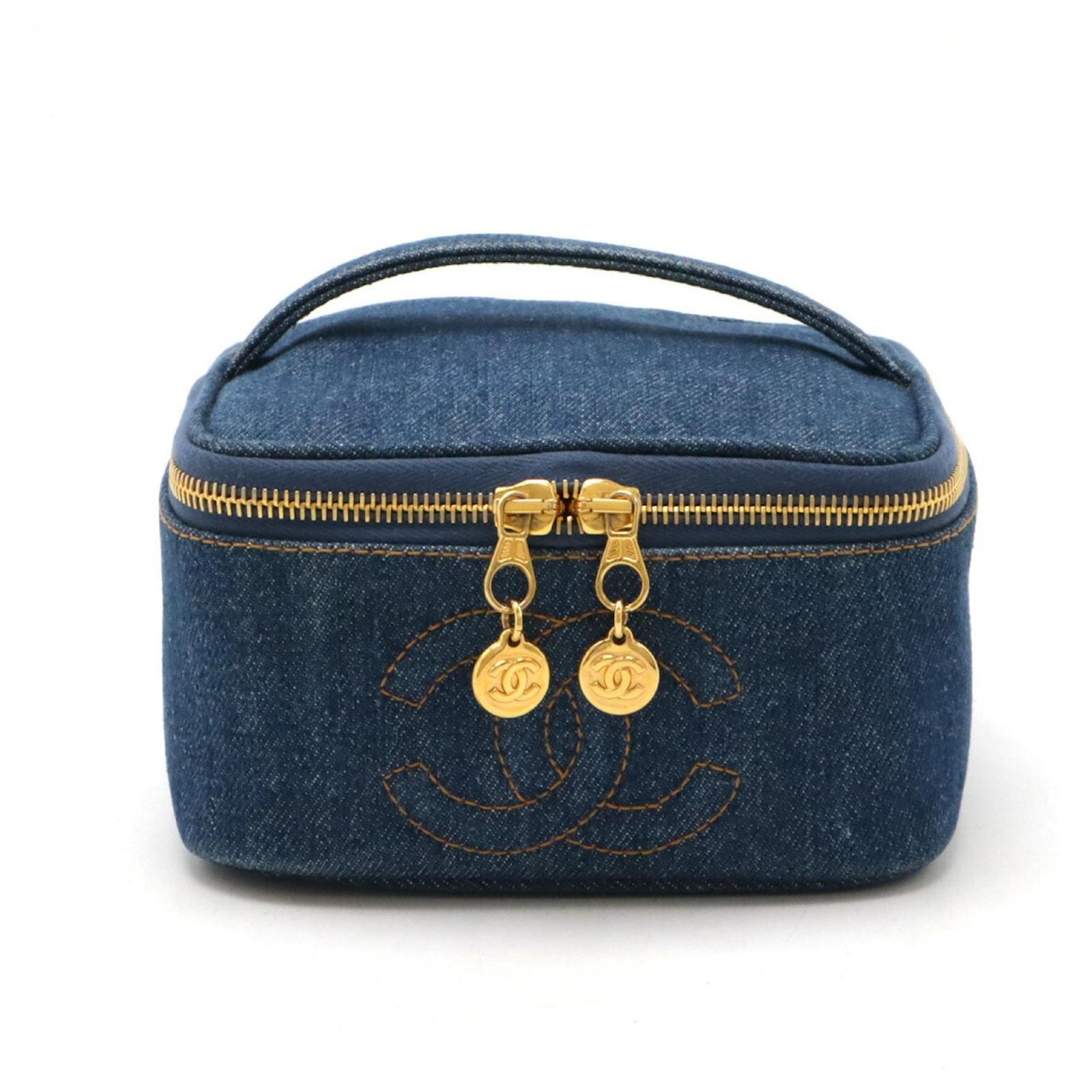 Chanel Vanity Blue Denim ref.1929155 - Joli Closet