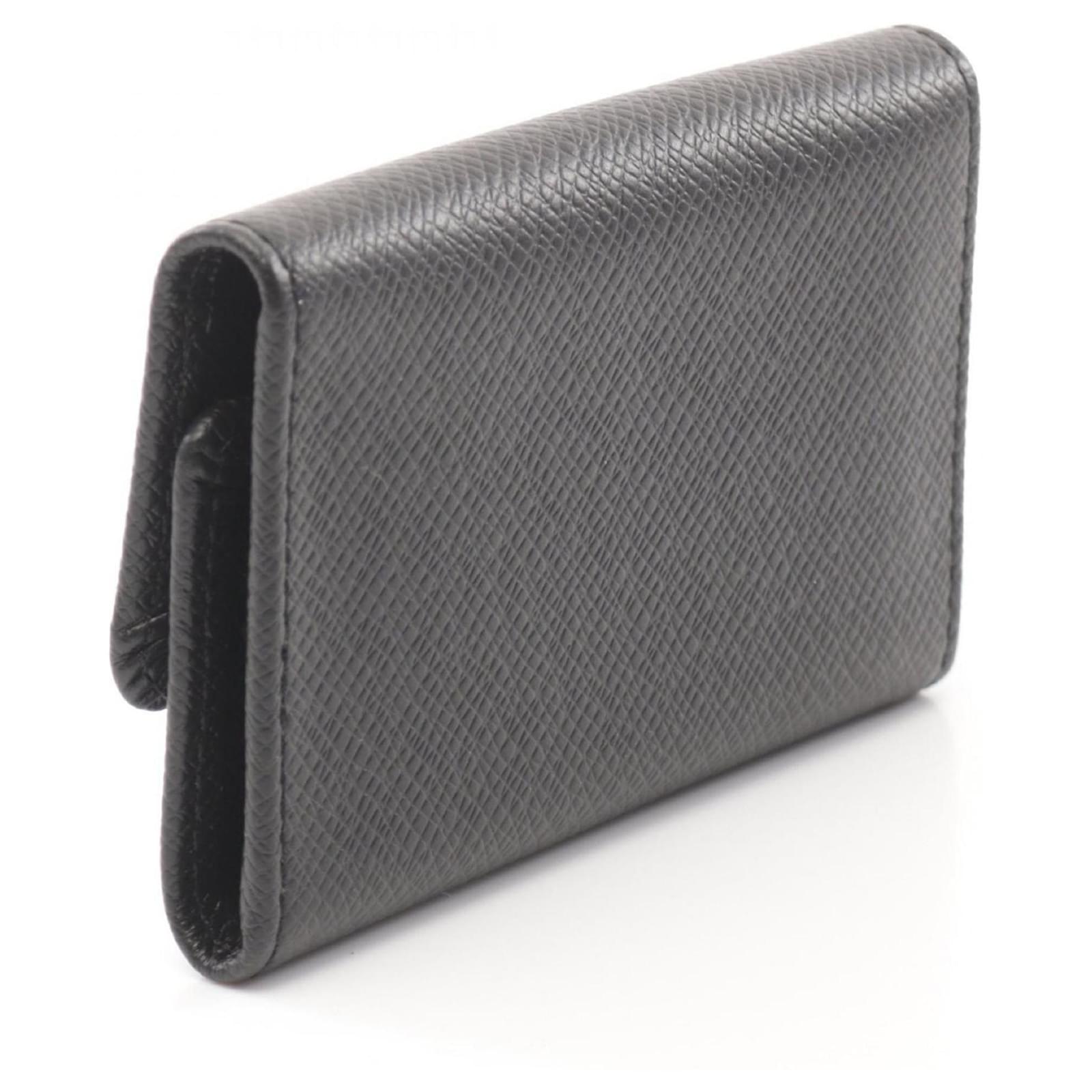 Louis Vuitton Multicle 6 Key Case Black Leather ref.1959920 - Joli Closet
