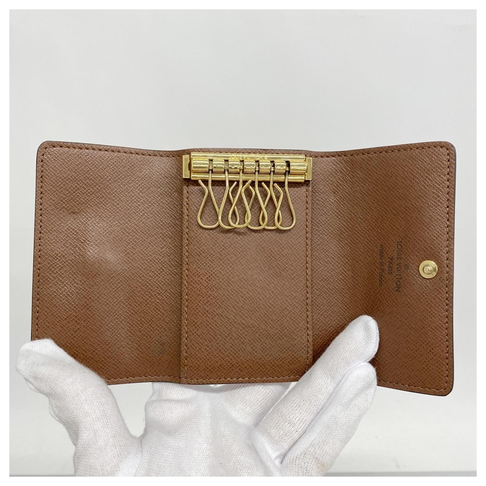 Louis Vuitton Monogram Key Case Brown ref.1960274 - Joli Closet