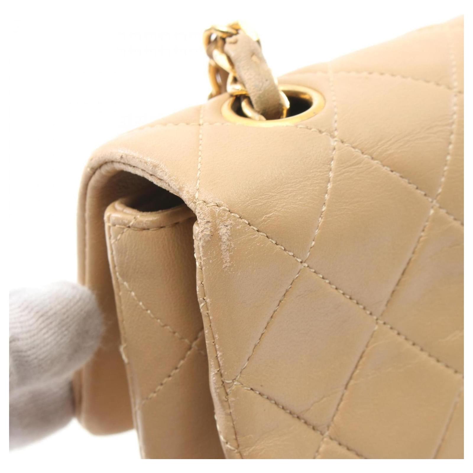 Chanel Timeless Beige Leather ref.1970927 - Joli Closet