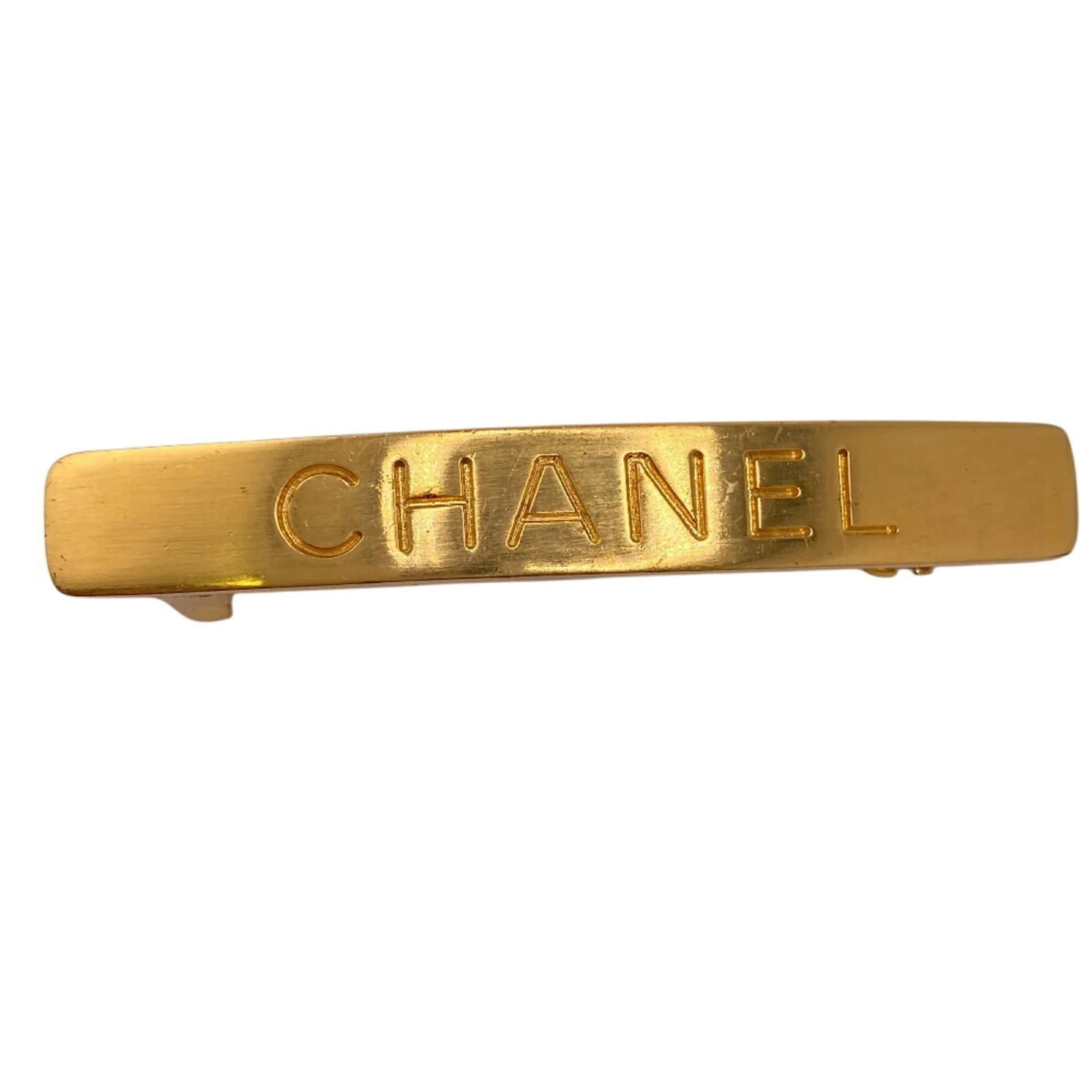 Chanel Gold Plated Barrette Golden Gold-plated ref.1980931 - Joli Closet