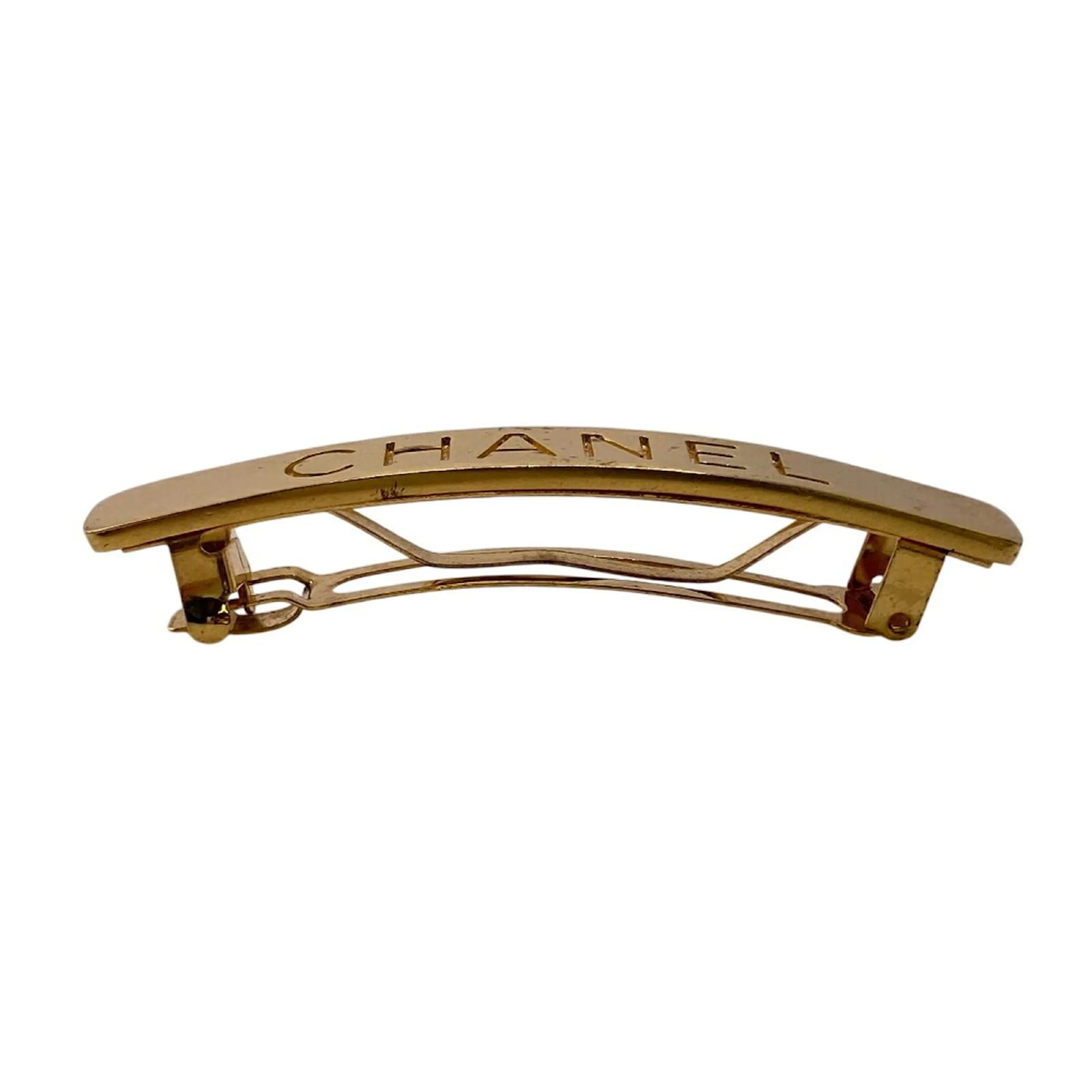 Chanel Gold Plated Barrette Golden Gold-plated ref.1980931 - Joli Closet
