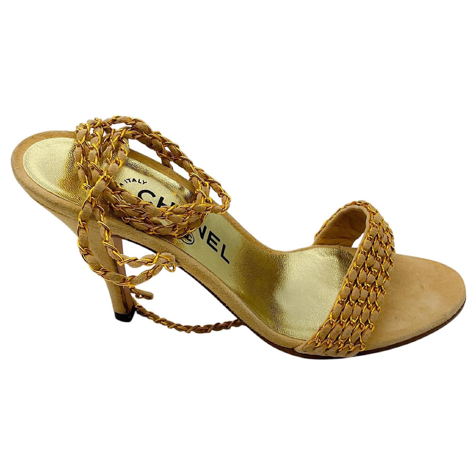 Chanel Beige / Gold Chain Suede Sandals ref.1983906 - Joli Closet