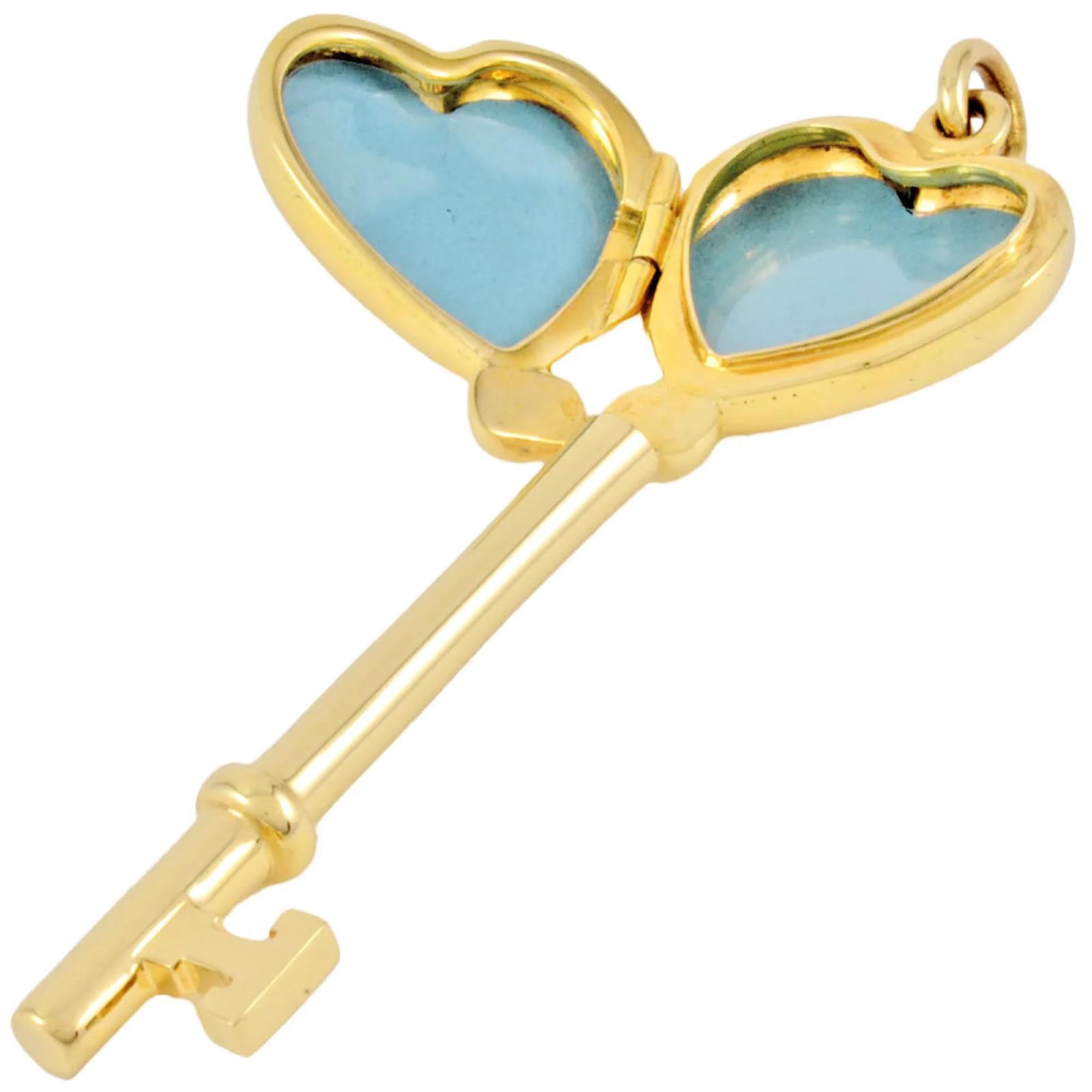 Tiffany & Co. Heart Key Locket Pendant Necklace Yellow gold ref.1998478 ...