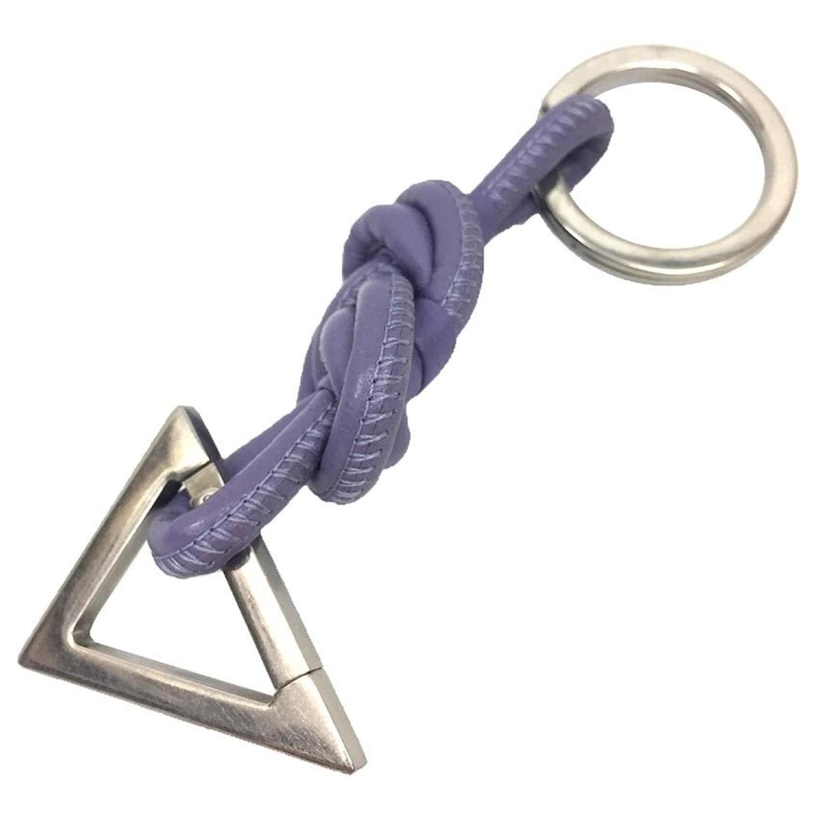 Bottega Veneta Triangle Key Ring Silvery Leather ref.2016834 - Joli Closet
