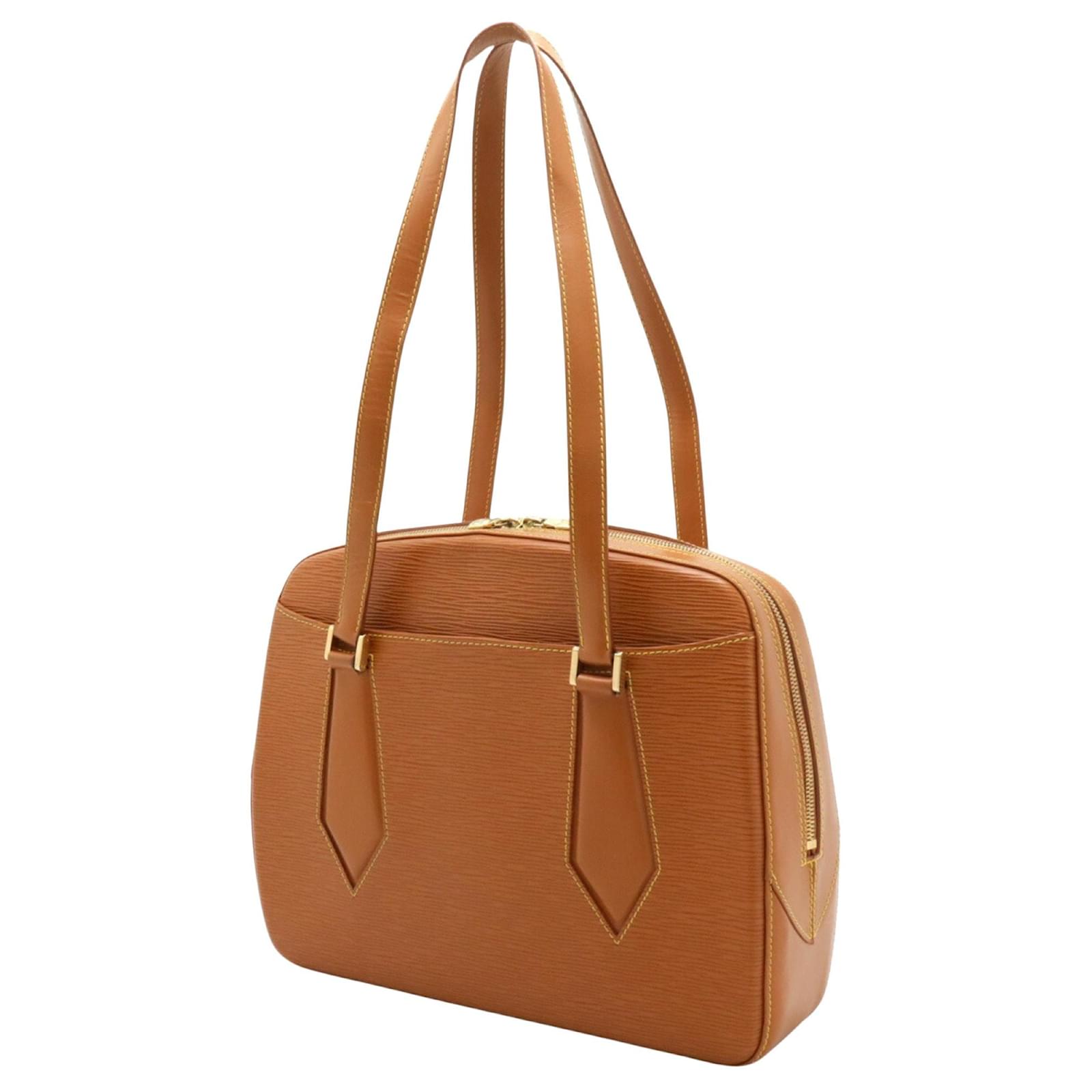 Louis Vuitton Voltaire Brown Leather ref.2045341 - Joli Closet