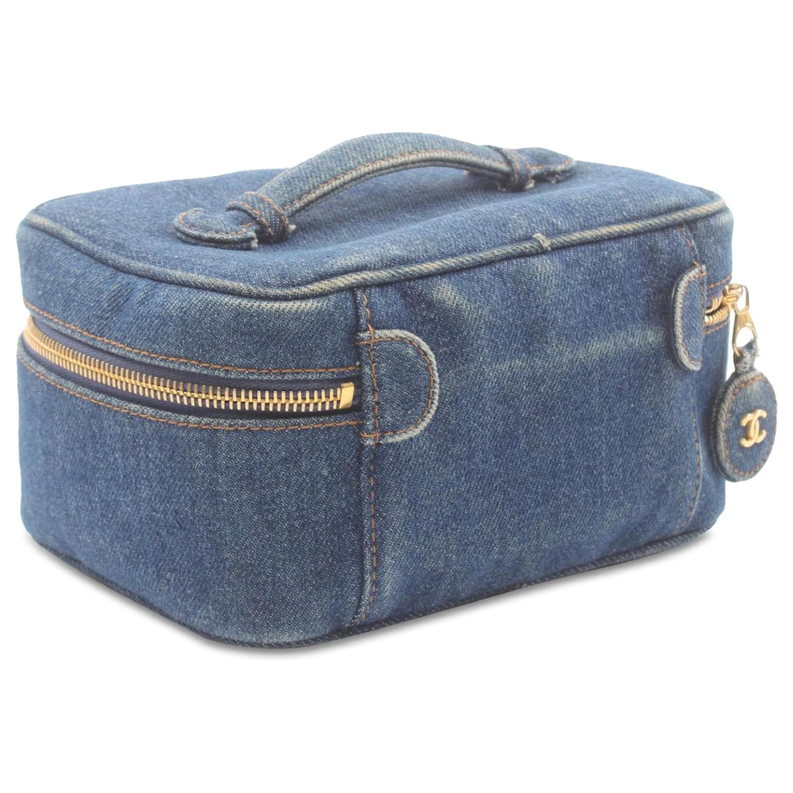 Chanel Blue CC Denim Vanity Bag Cloth ref.2060088 - Joli Closet