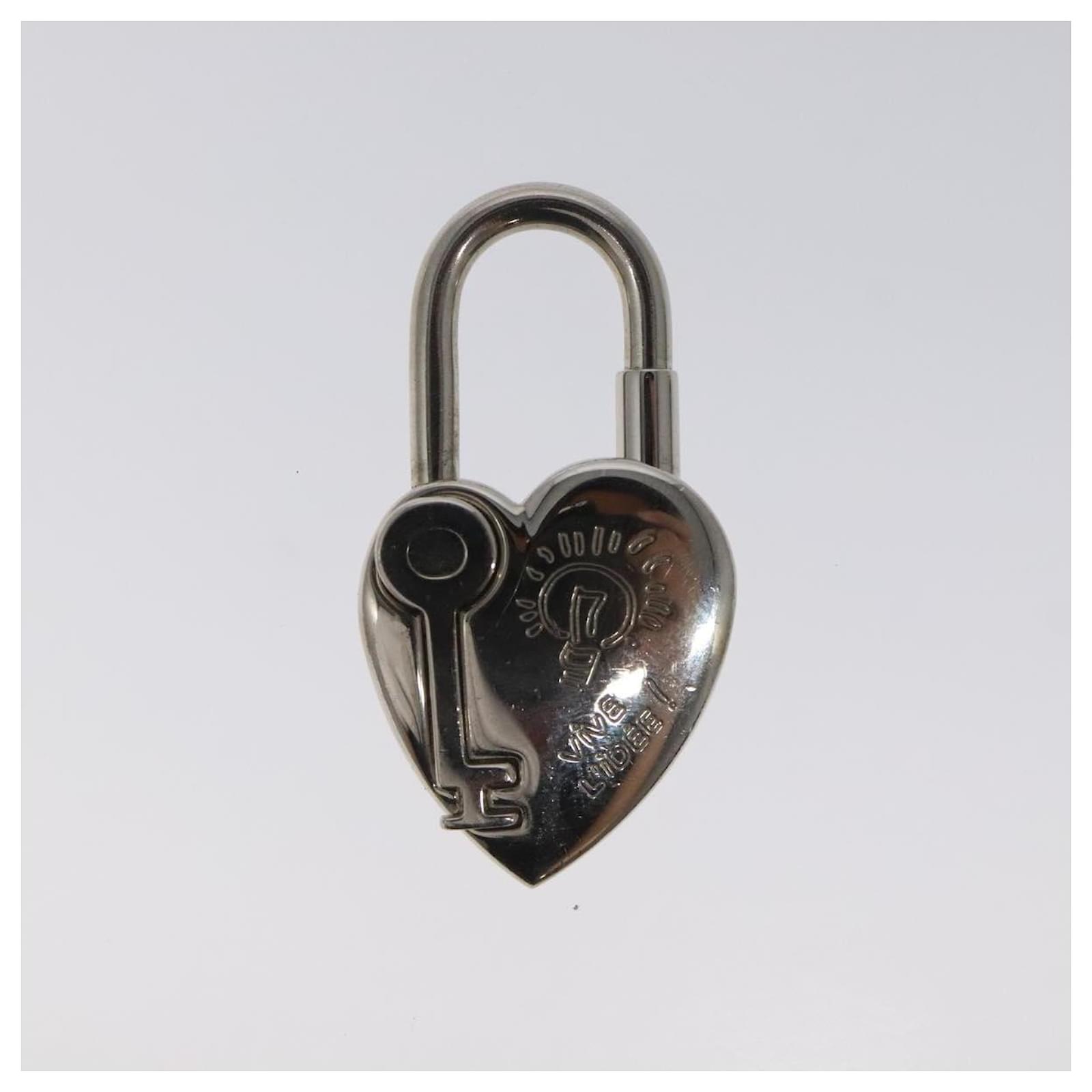 Hermès HERMES Cadena Fantasy Heart Padlock 2024 Limited Edition Silver ...