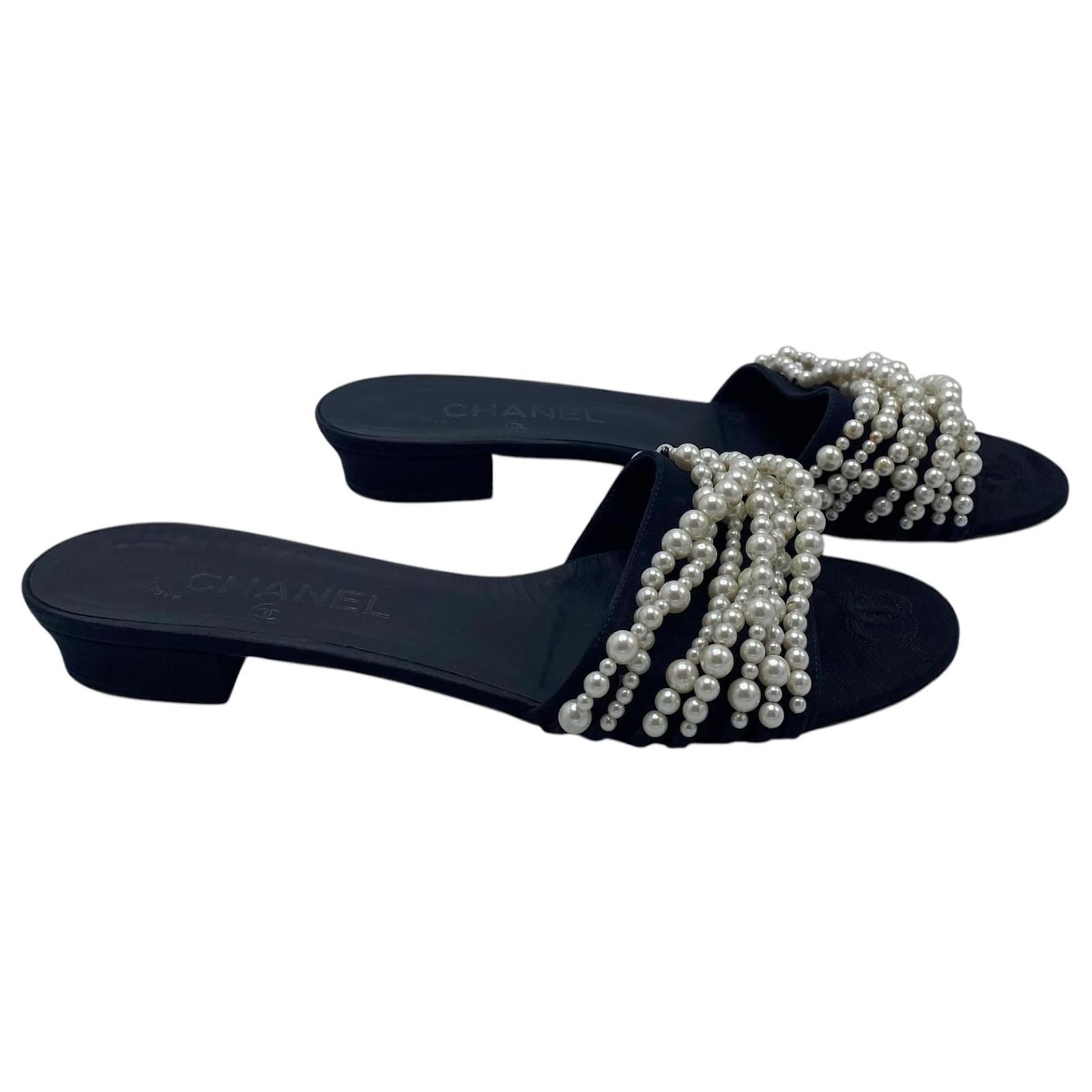 Chanel Classic Black White Pearl Slides Flats Sandals EU 39 Leather ref ...