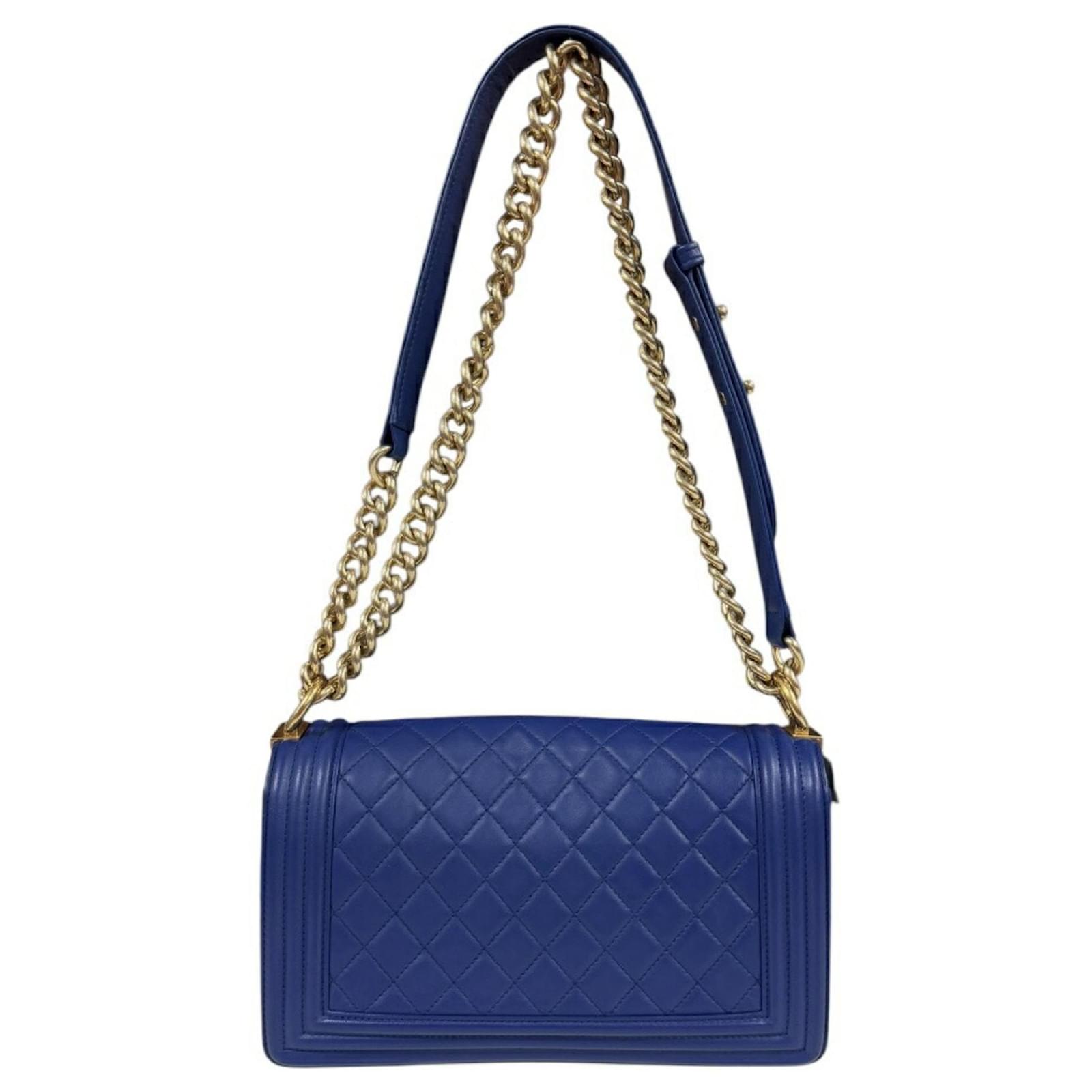 Chanel Boy Blue Leather ref.2156123 - Joli Closet