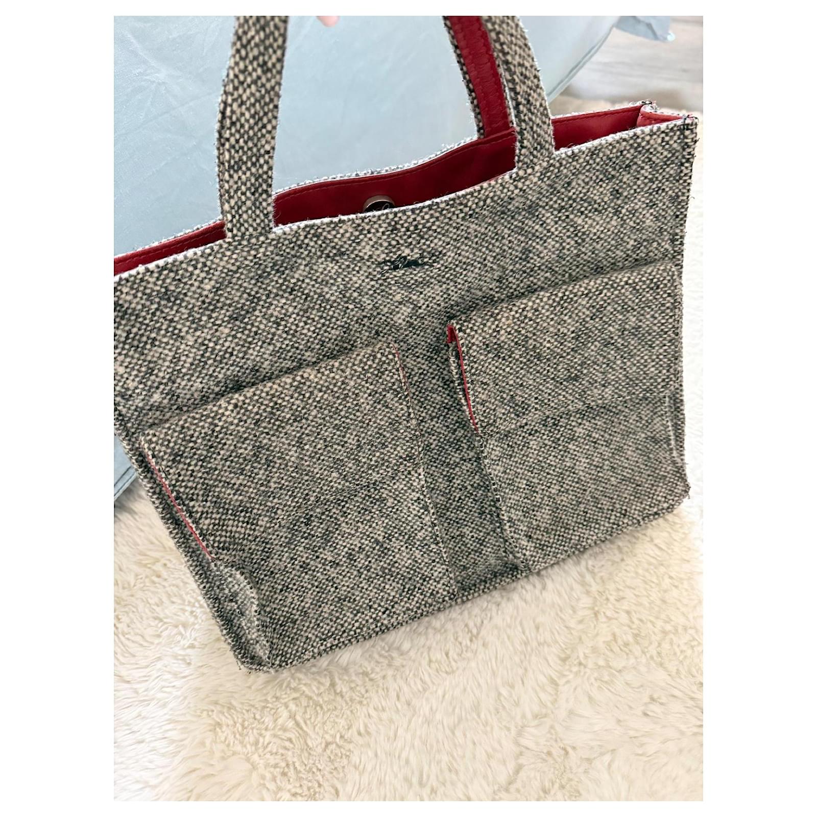 Longchamp tote bag in gray bouclé wool – red interior, rare and elegant ...