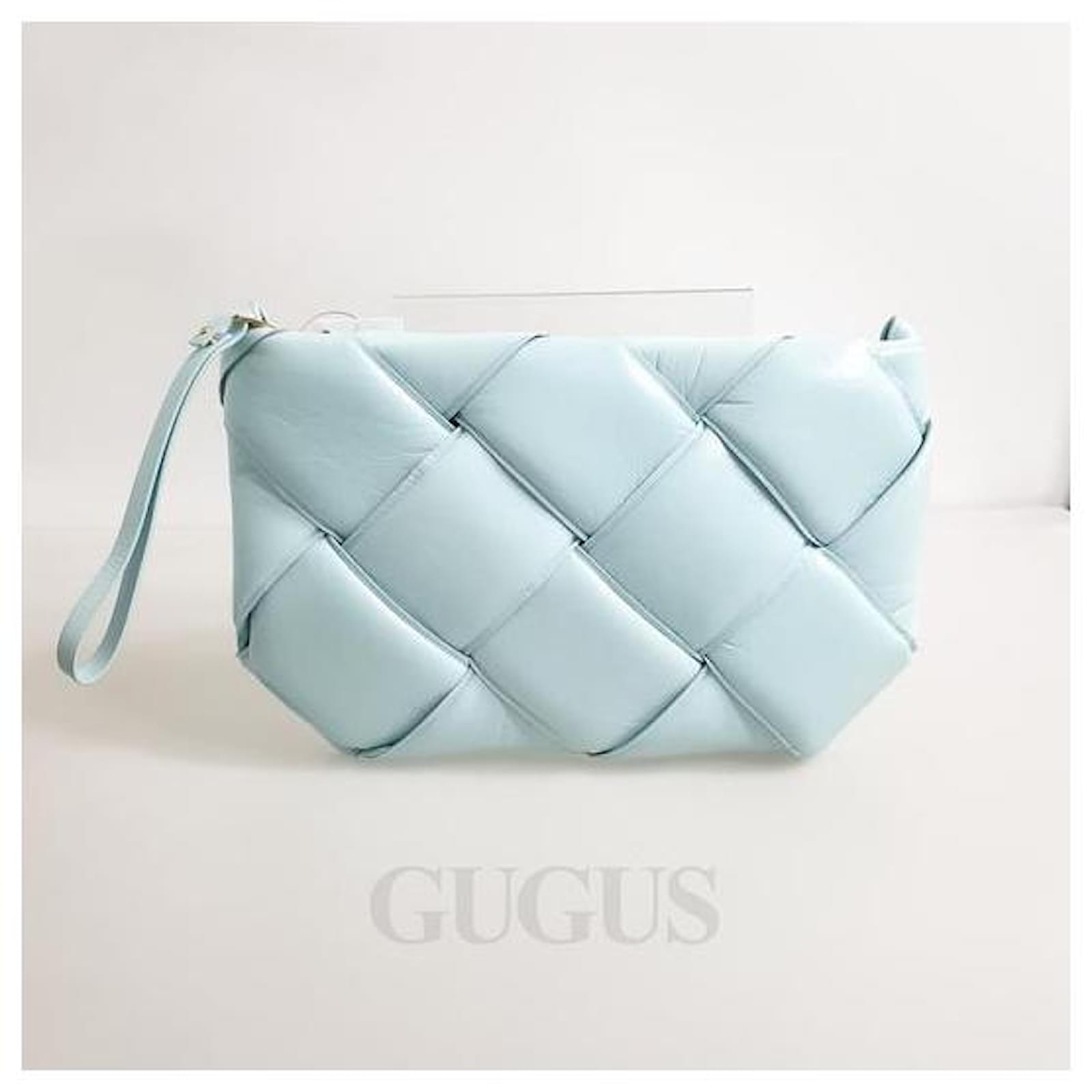 Bottega Veneta Padded Clutch Blue Leather ref.2340905 - Joli Closet