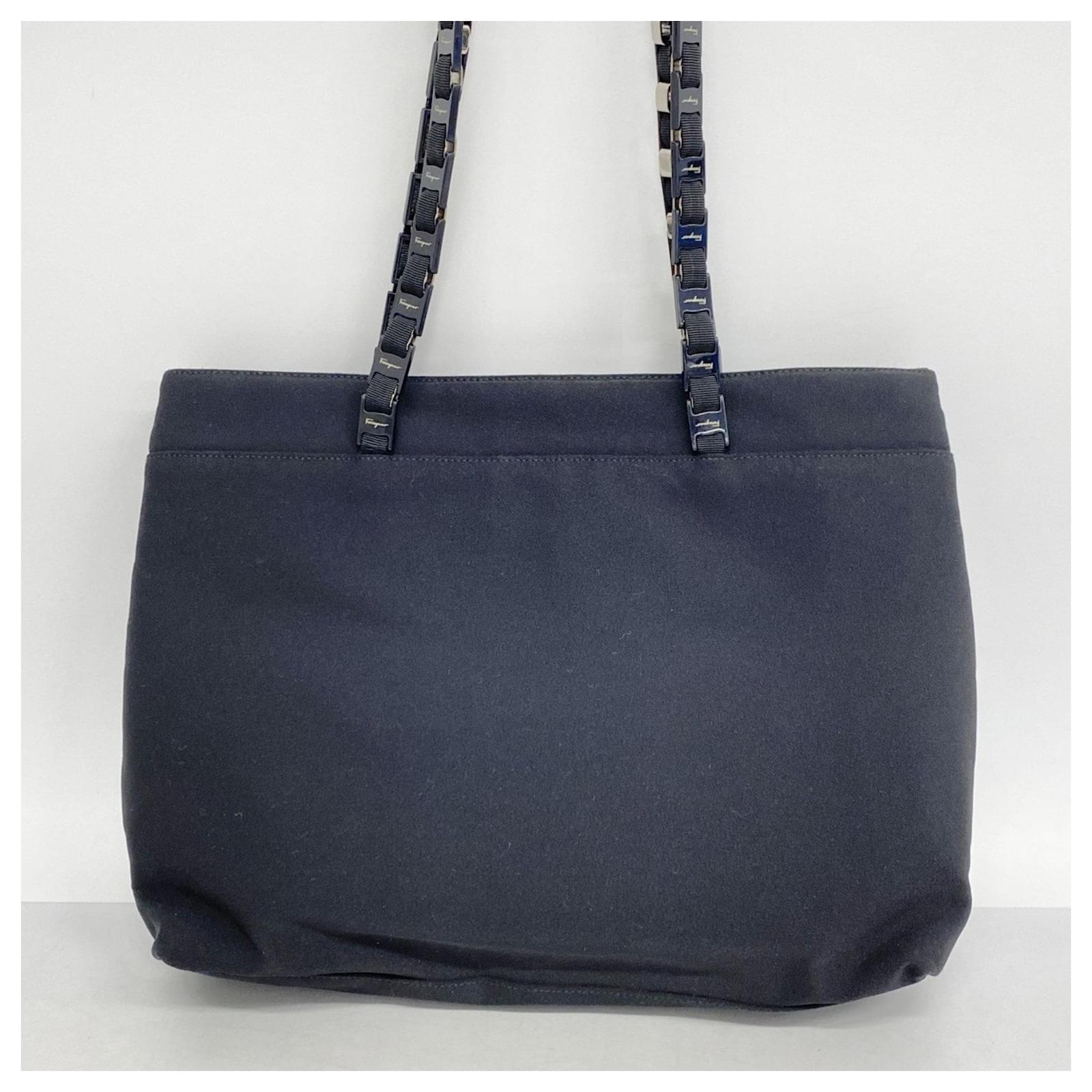 Salvatore Ferragamo Vara Black Nylon ref.2348771 - Joli Closet