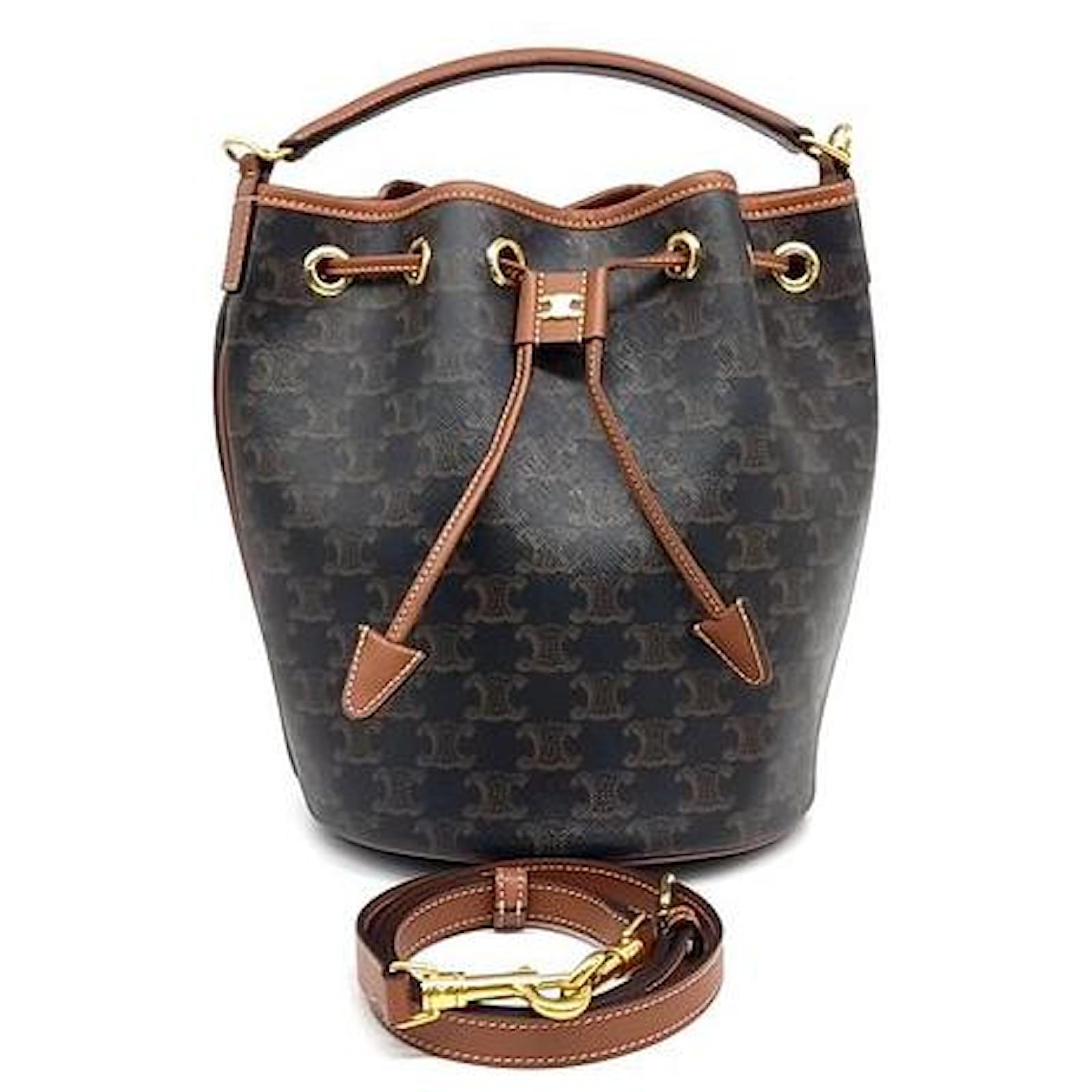 Céline Celine Triumph Clara Bag (10209921) Brown ref.2380682 - Joli Closet