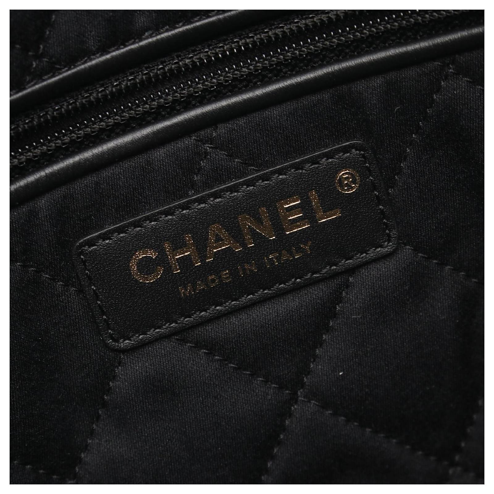 Chanel Chanel 22 Small Leather Shoulder Bag Black Patent leather ref ...