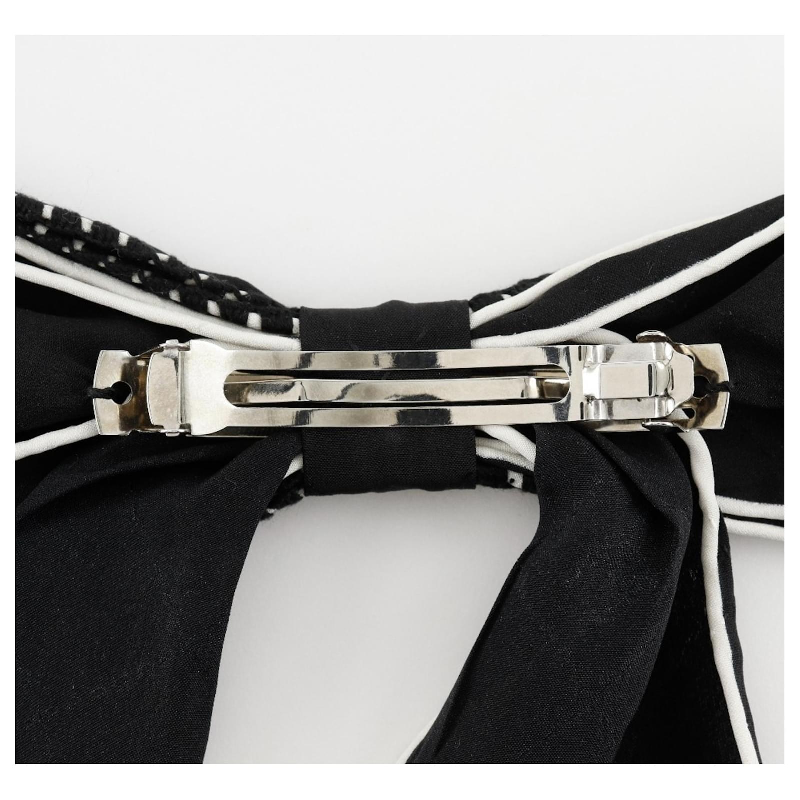 Chanel Coco Mark Ribbon Barrette Black Silk ref.2685067 - Joli Closet