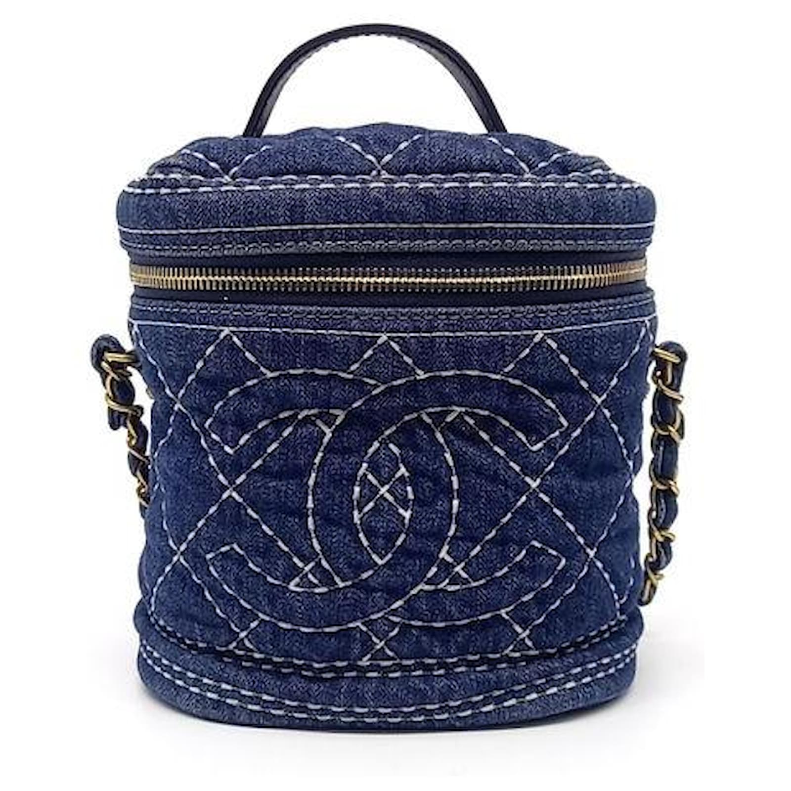 Chanel Denim Vanity Bag Blue ref.2736169 - Joli Closet