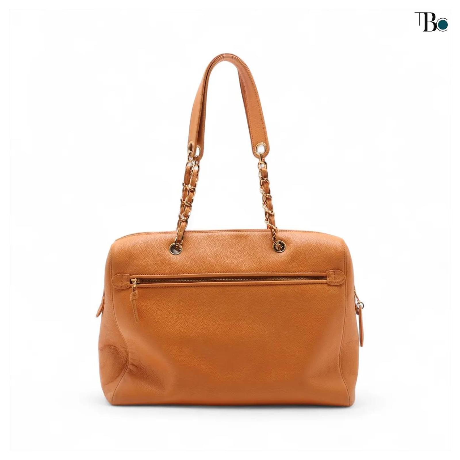 Chanel Coco Mark Leather Orange ref.2753386 - Joli Closet