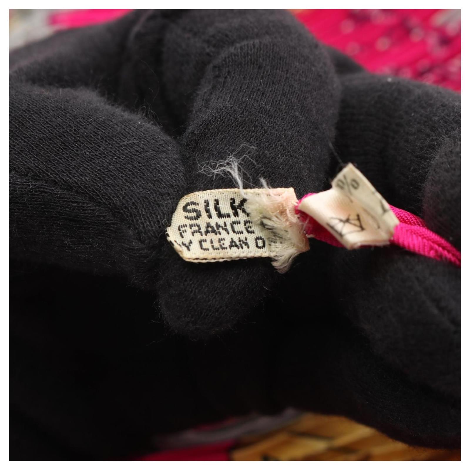 Hermès Carré Presé ETRIERS Silk Scarf Pink Multiple colors ref.2815491 ...