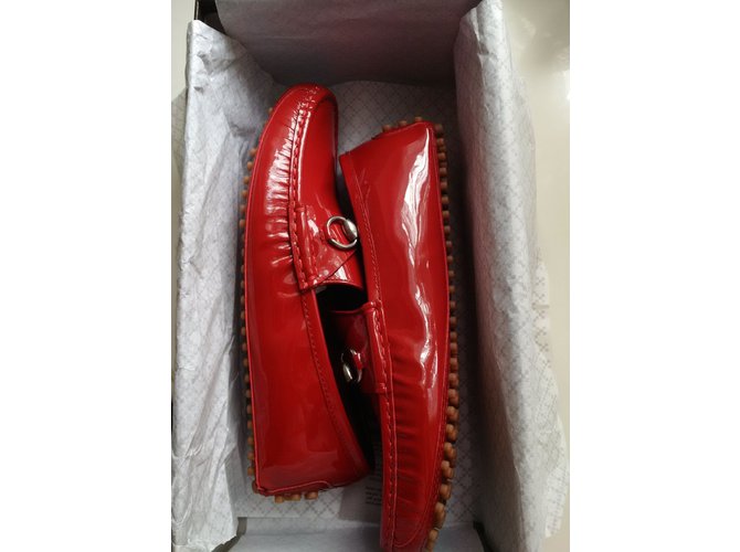 Gucci Mocassins Cuir vernis Rouge ref.9064 - Joli Closet