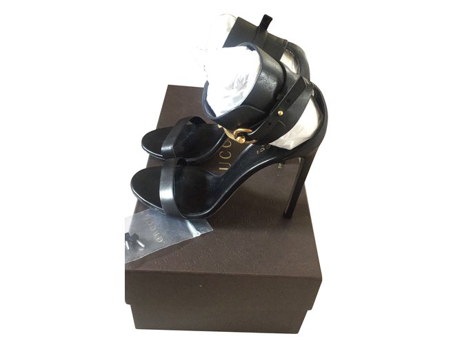 Sandales Gucci Sandales Cuir Noir ref.71904 - Joli Closet