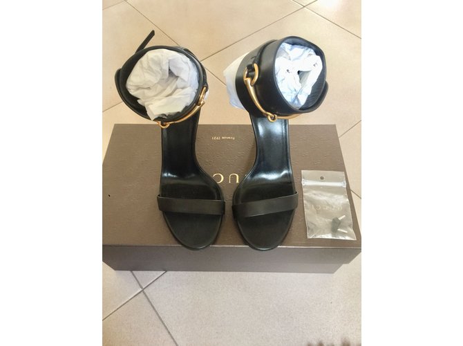 Sandales Gucci Sandales Cuir Noir ref.71904 - Joli Closet