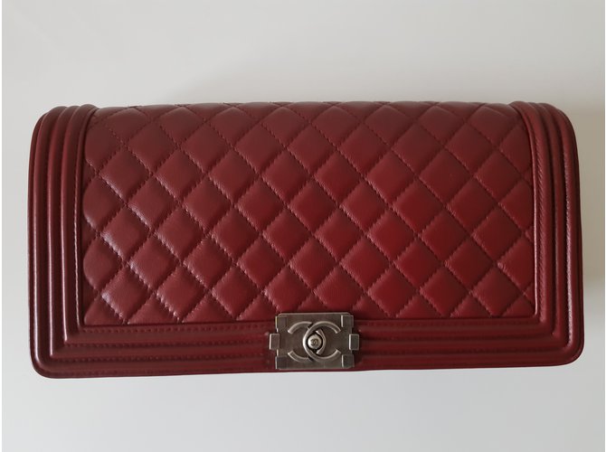 Boy Pochette Chanel Cuir Bordeaux ref.100211 - Joli Closet
