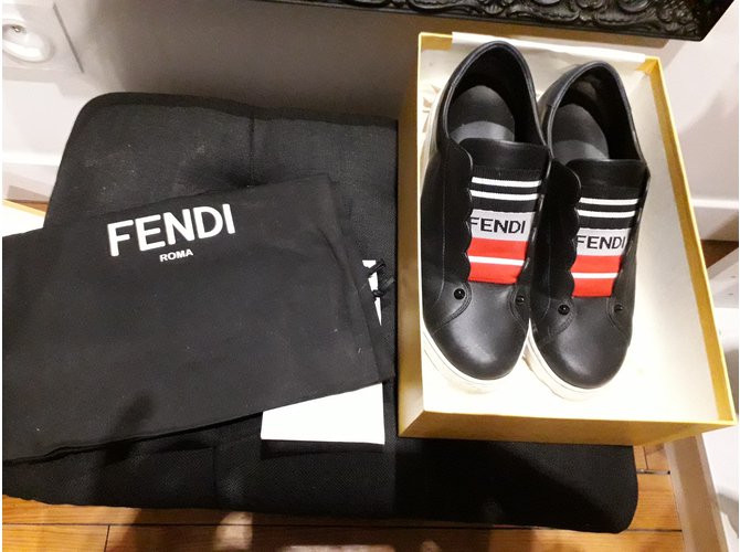 Fendi Baskets Cuir Noir ref.102671 - Joli Closet