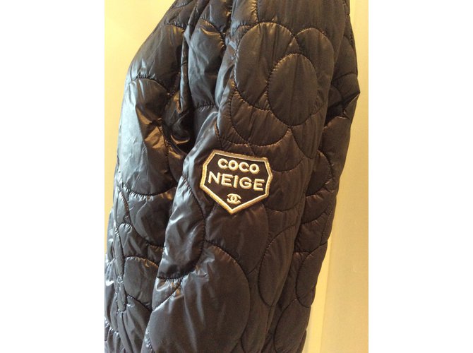 Chanel coco neige jacket Black Polyamide ref.109979 - Joli Closet