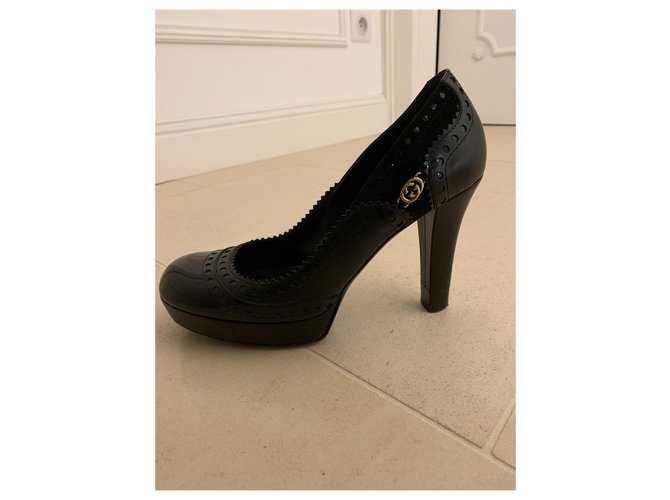 Escarpins Gucci 38,5 Cuir vernis Noir ref.124224 - Joli Closet