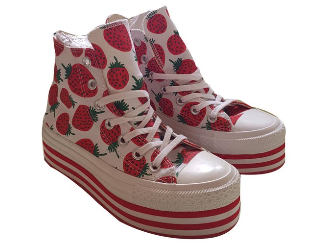 Converse Sneakers Multiple colors Cloth ref.137514 - Joli Closet