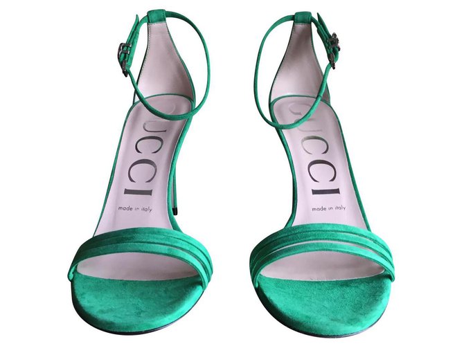 SANDALES GUCCI MARMONT EN DAIM Suede Vert ref.142052 - Joli Closet