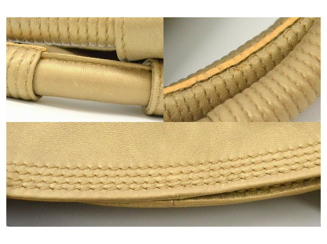 Loewe Vintage Shoulder Bag Cream Leather ref.143310 - Joli Closet