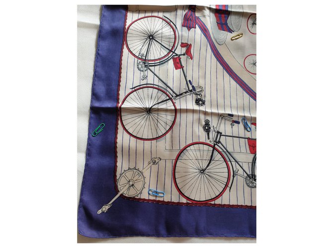 Hermès CYCLES Multiple colors Silk ref.150064 - Joli Closet