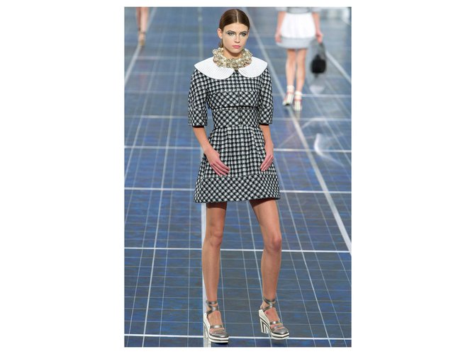 Chanel new tweed Runway dress Multiple colors ref.213752 - Joli Closet