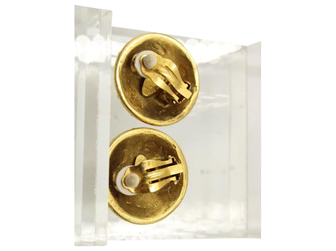 Chanel Logo Clip Earrings in Gold Metal Golden ref.578243 - Joli Closet