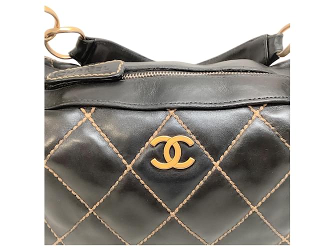 Chanel Wild Stitch Black Leather Shoulder Bag ref.641538 - Joli Closet