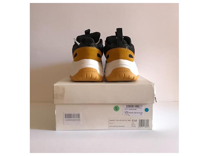 Calvin Klein Marvin Multiple colors Leather ref.651830 - Joli Closet