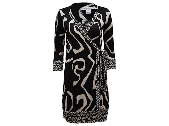 Diane von Furstenberg Printed Wrap Dress in Black and White Silk ref ...