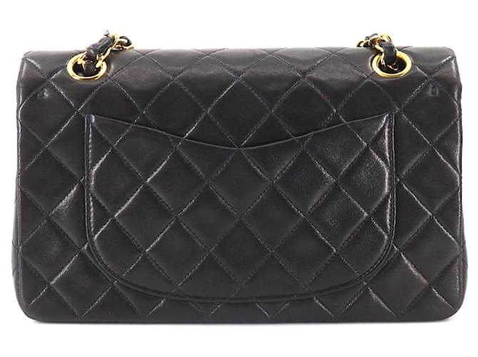 Chanel lined Flap Black Leather ref.752467 - Joli Closet