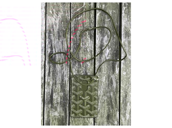 Goyard neck card holder Red Leather ref.1009954 - Joli Closet