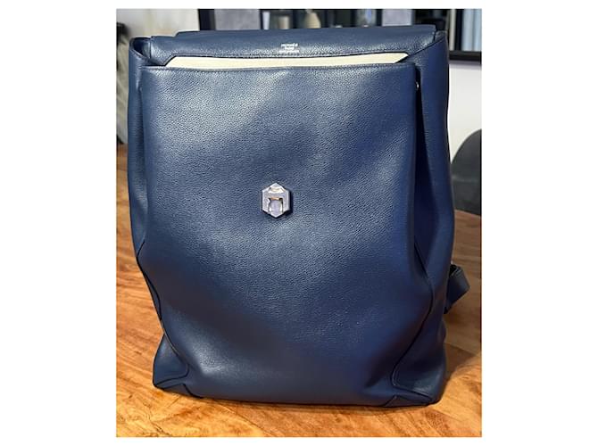 Hermès Hermes - Hermes Flash backpack Navy blue Leather ref.1404174 ...