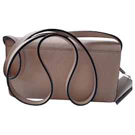 Second hand Uterque Bags - Joli Closet