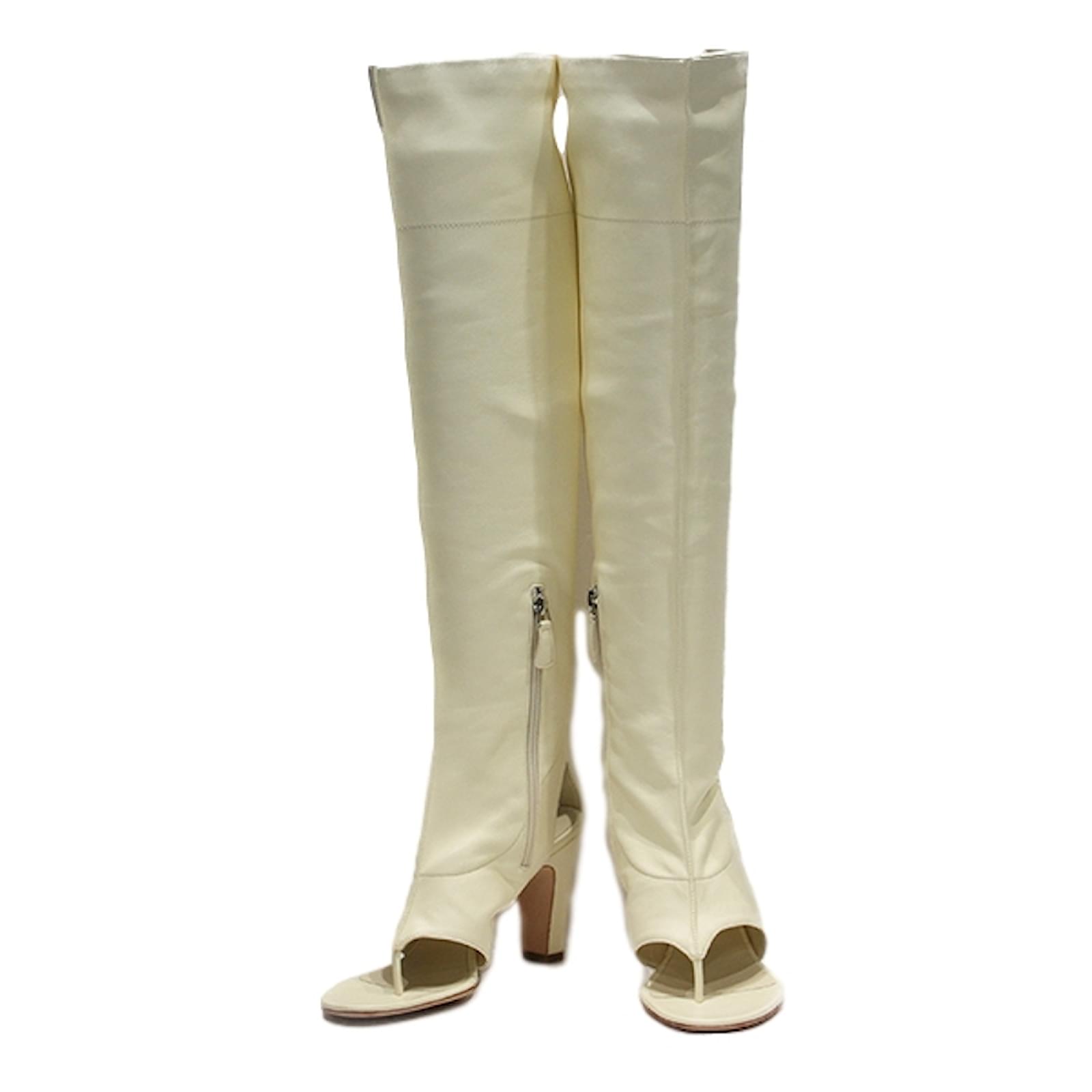 Chanel Boots Eggshell Leather ref.16376 - Joli Closet