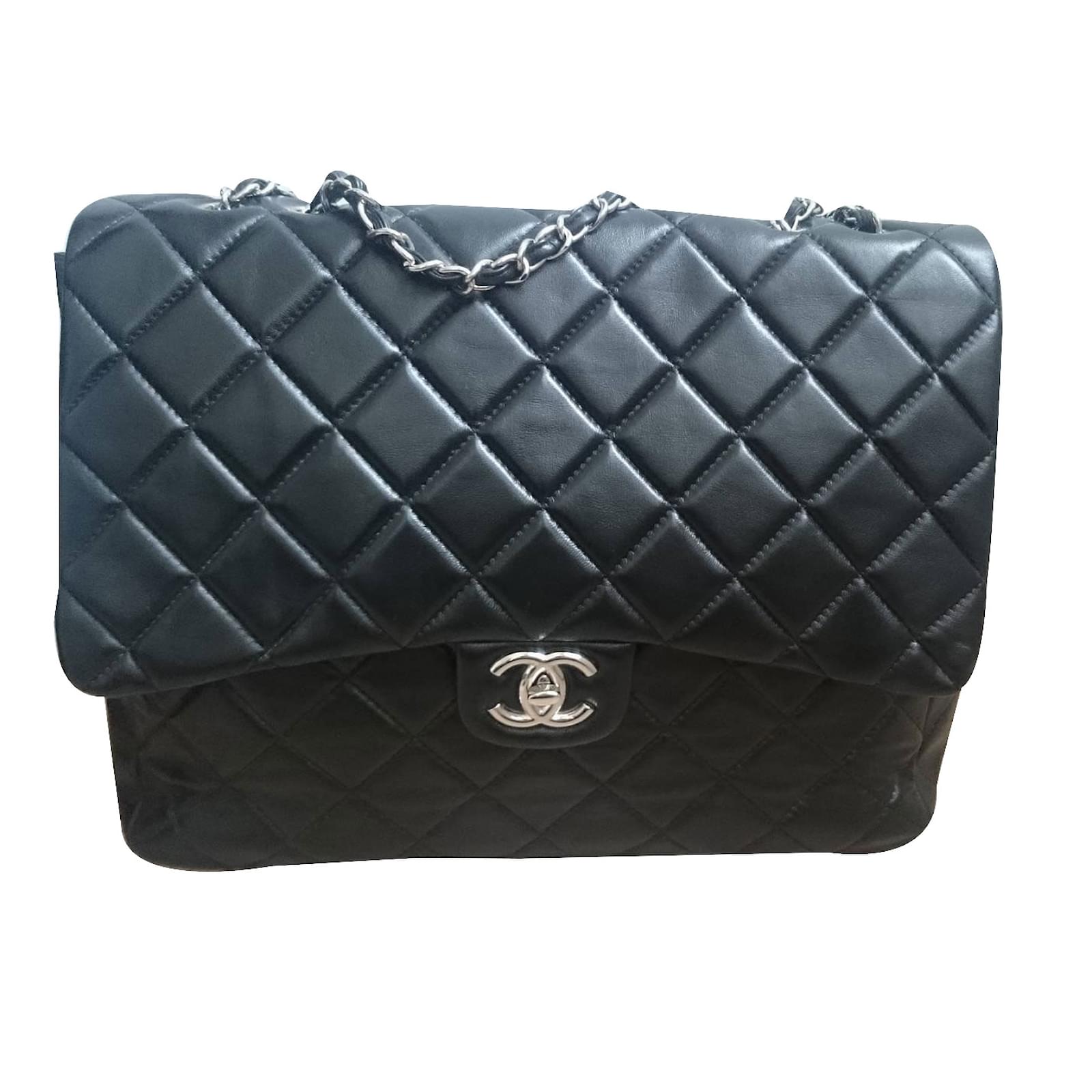 Chanel Maxi Jumbo Black Leather ref.19638 - Joli Closet