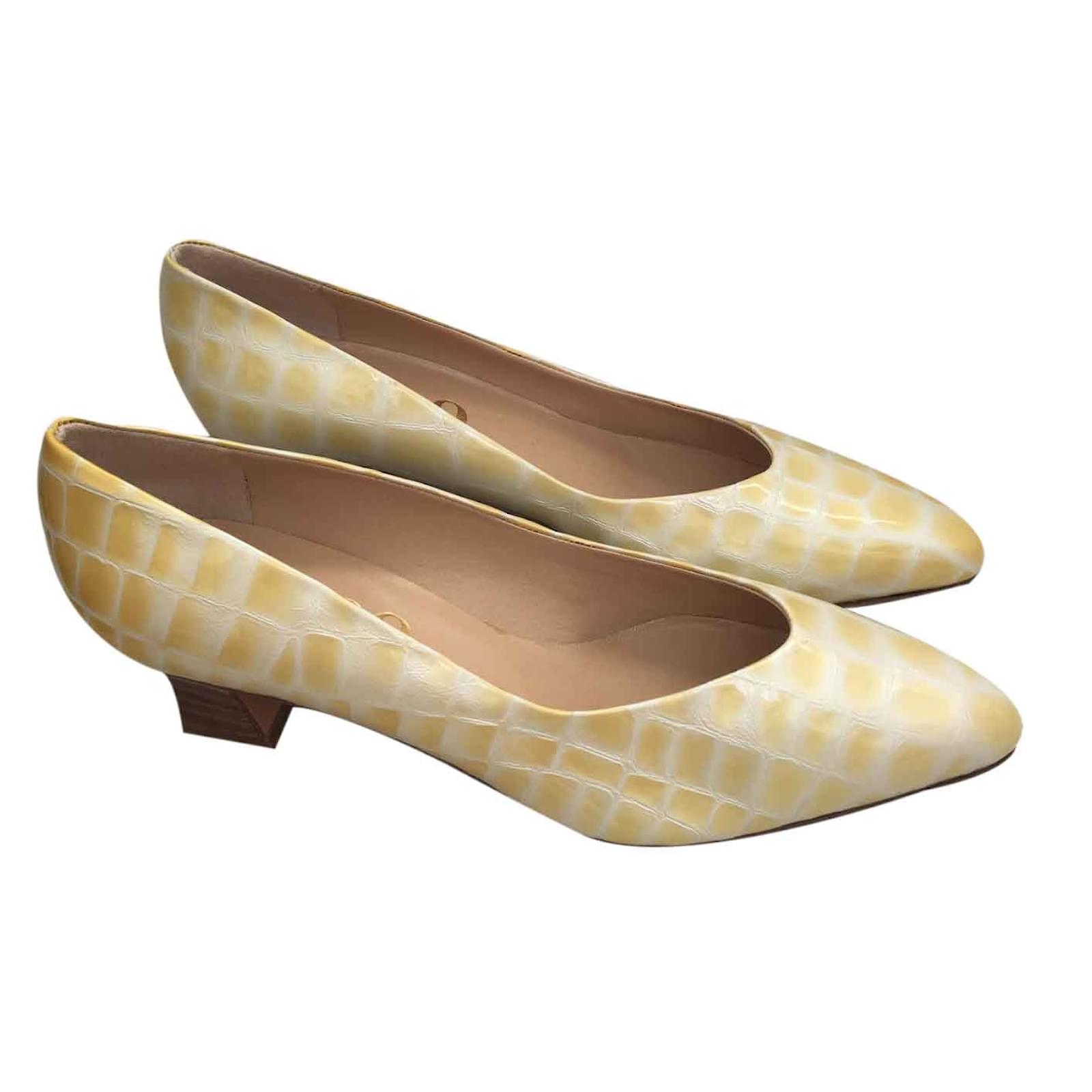 Rodo Heels Yellow Patent leather ref.22993 - Joli Closet